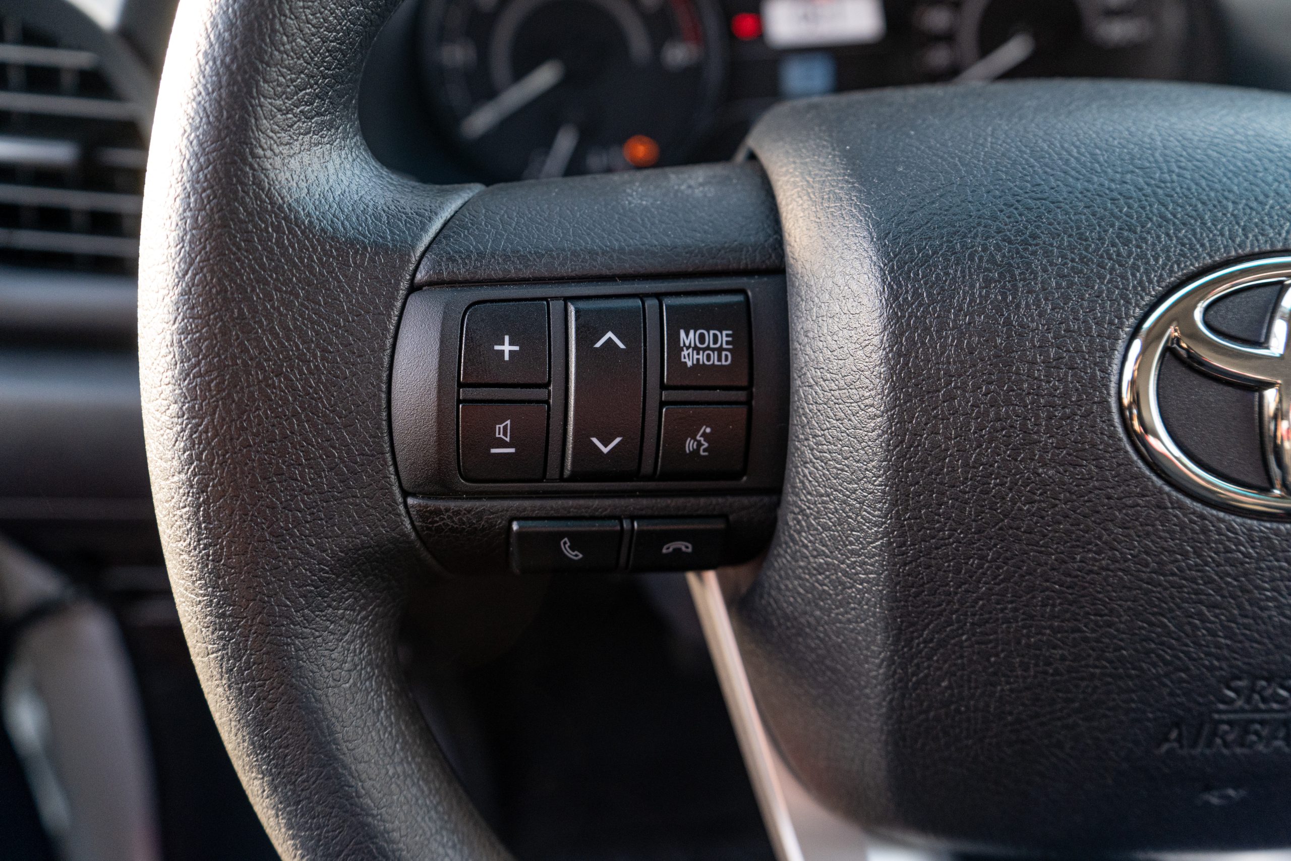 Toyota Hilux Double Cab 2.4L – Tradex France Motors