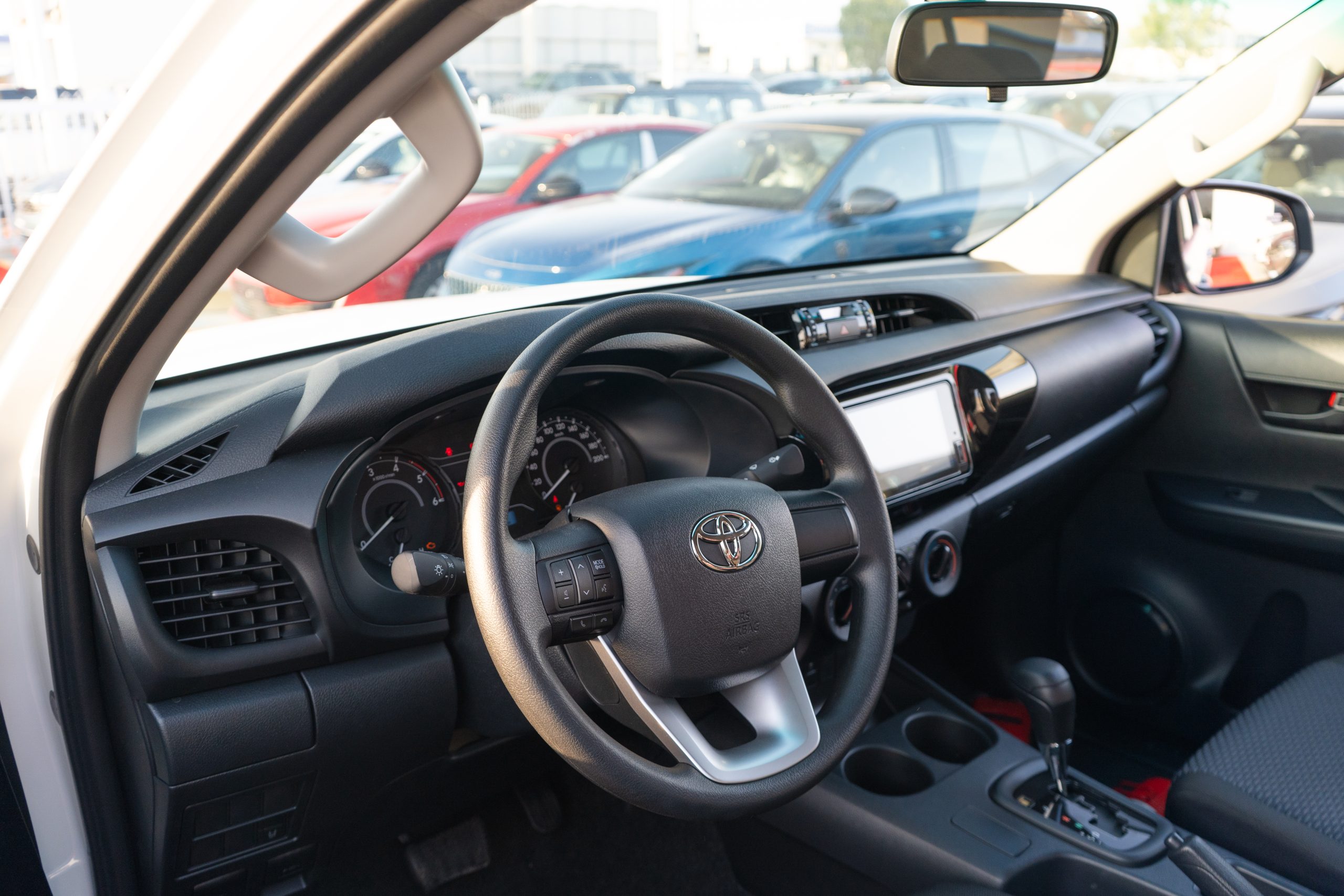 Toyota Hilux Double Cab 2.4L – Tradex France Motors