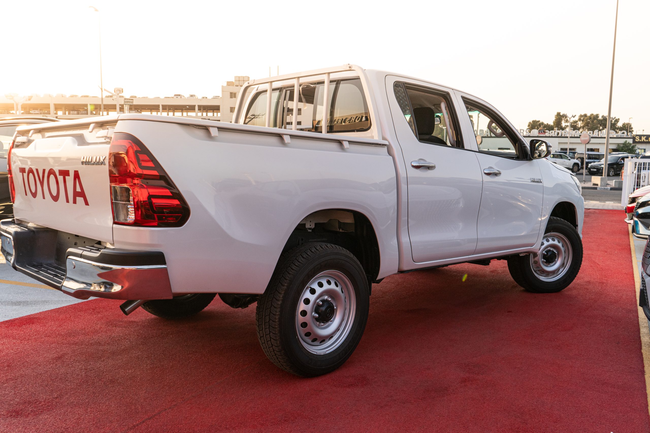 Toyota Hilux Double Cab 2.4L – Tradex France Motors